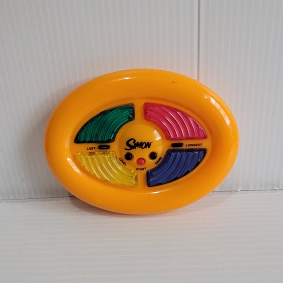Hasbro | Toys | 202 Hasbro Simon Electronic Handheld Pocket Mini Travel Memory Game Works | Poshmark